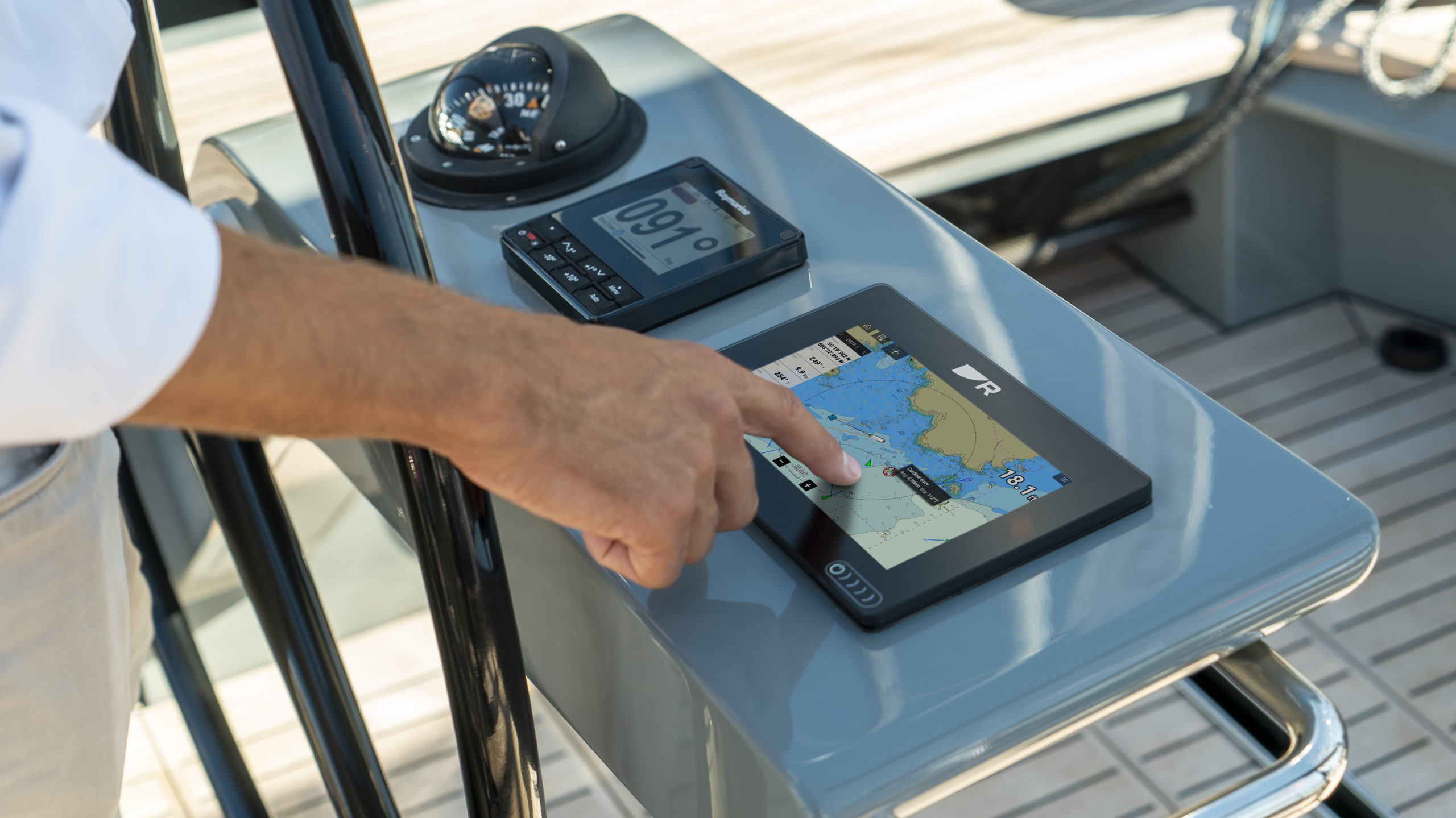 Raymarine Axiom®+ High-Performance Multifunction Navigation Displays ...